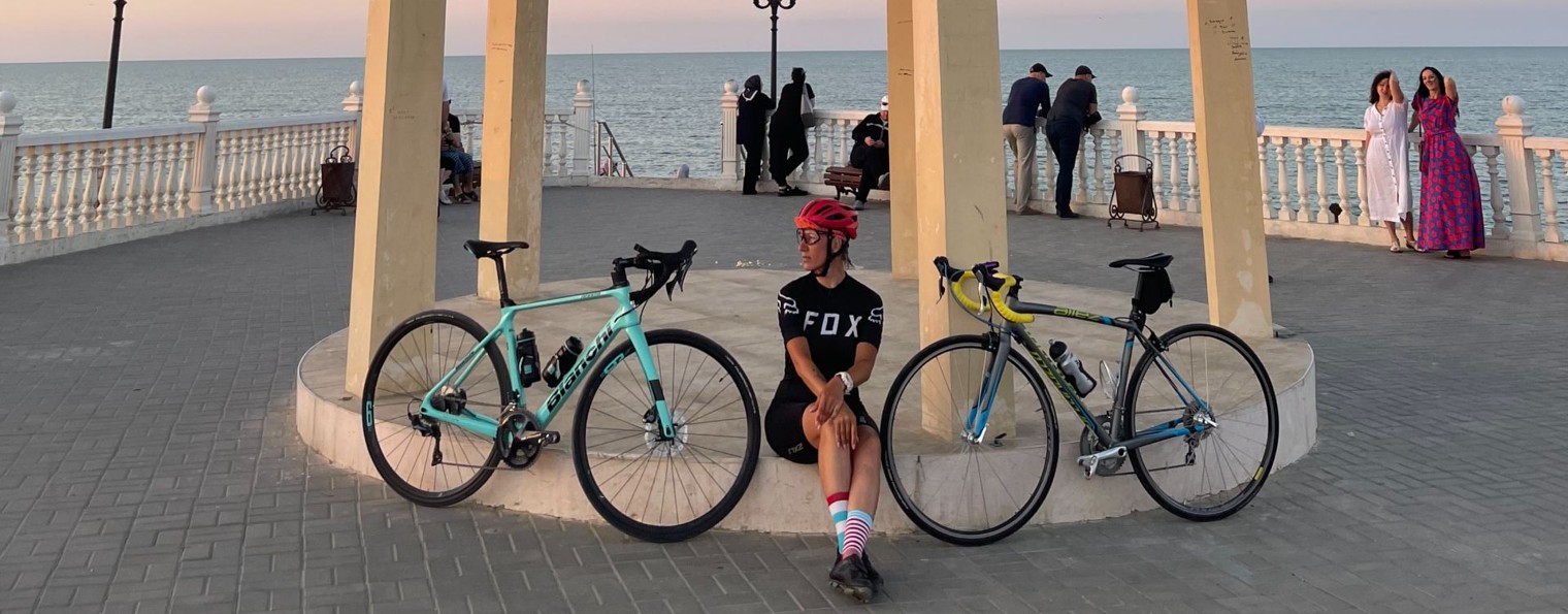 Велосипедистка, которая Вяжет