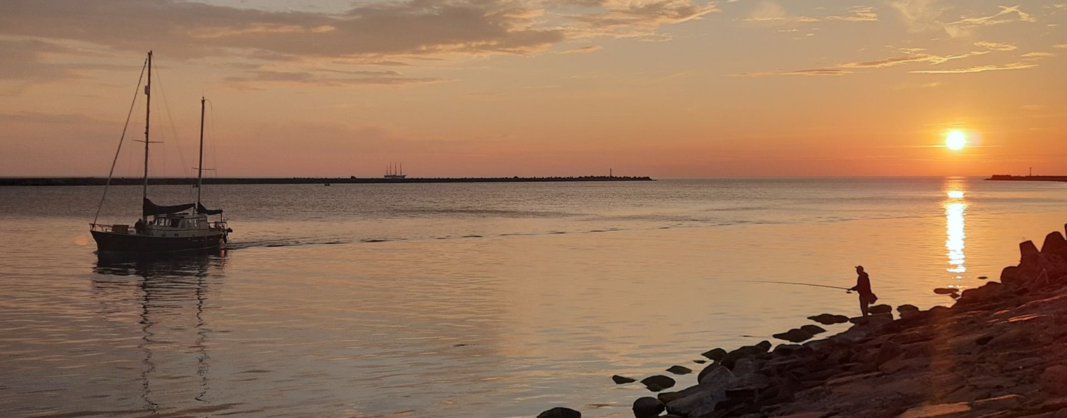 ВЯЧЕСЛАВ ЛАВРЕНОВ