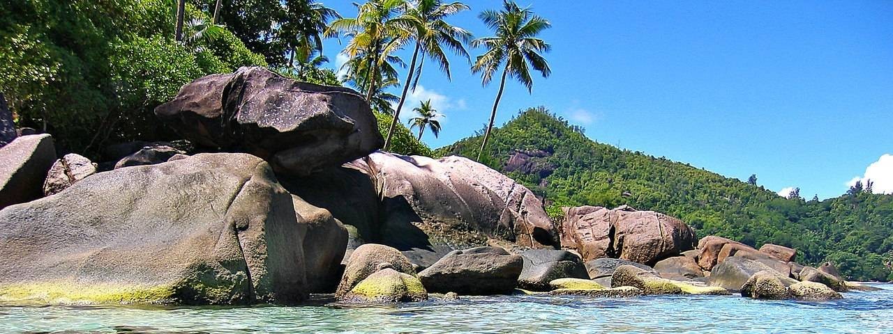 В помощь людям