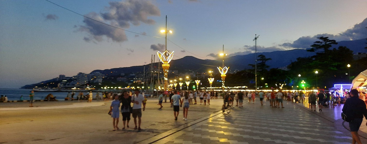 ДЯДЯ  ТУРИСТ