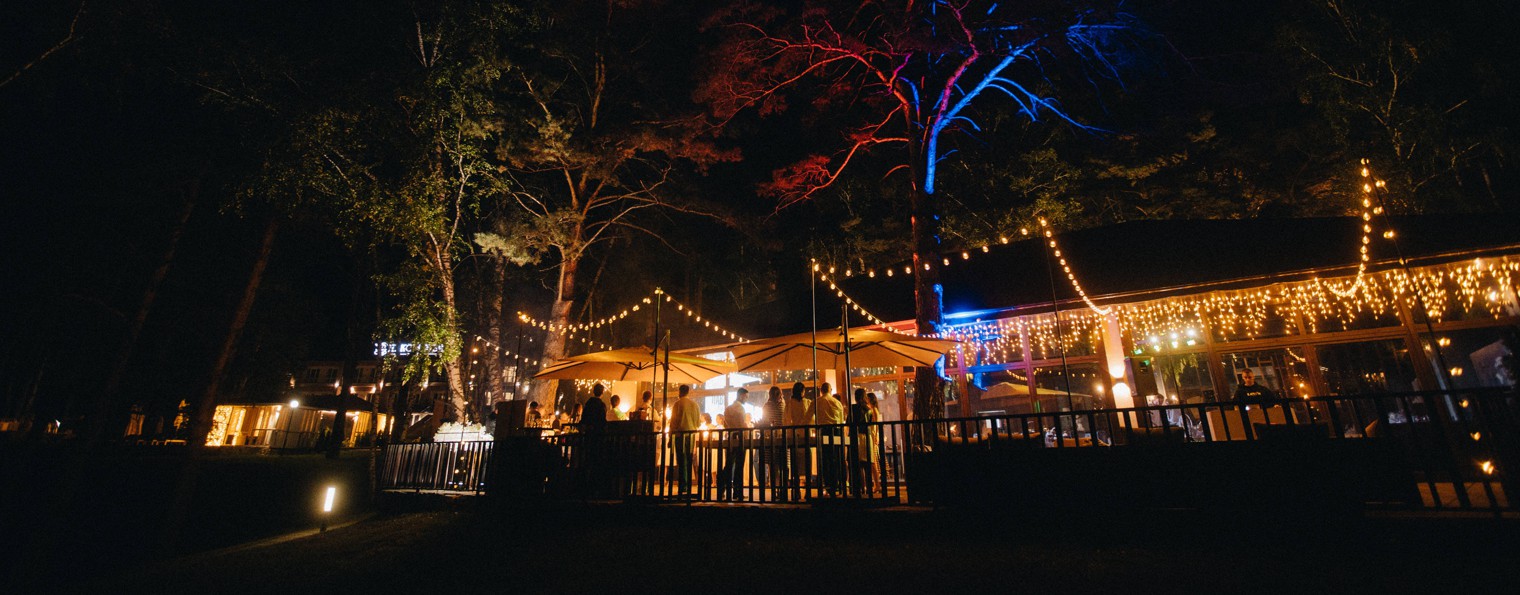 Ведущий Кирилл Фролов