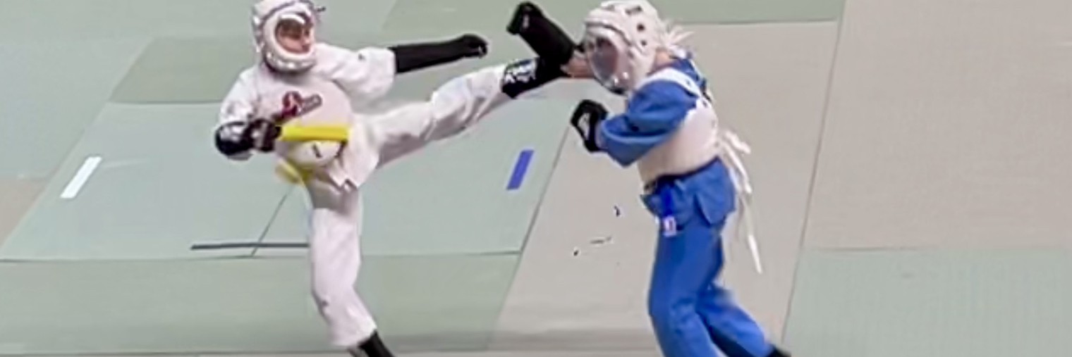 Михаил  Захаров