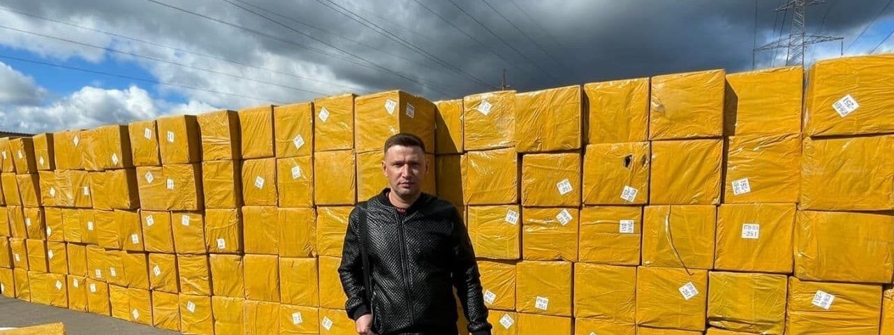 Посредник  в Китае