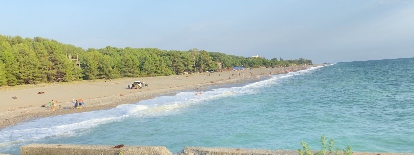 Фермерские  будни священника.