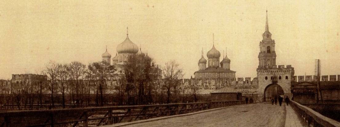 ВОКРУГ КРЕМЛЯ