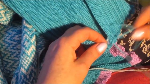 Сшиваем детали жаккардового свитера. Вяжем с Мариной Бехтер.