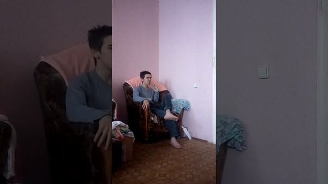 Евгений Сидоров исполняет песню Филиппа Киркорова “Немного жаль“