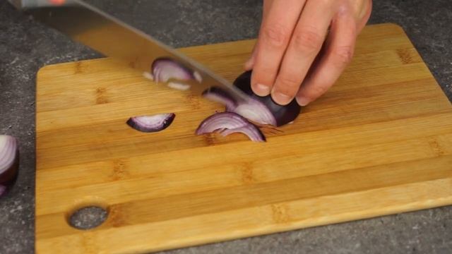 Салат из селедки за 5 минут.mp4