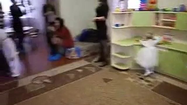 пред елкой в д-с 25.12.2012