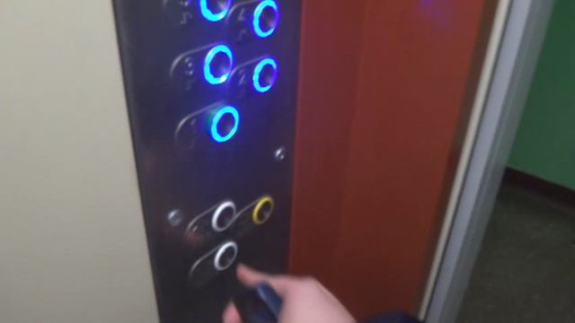 Электрический лифт V=1 м-с, грузоподъемность 400 кг (1279)