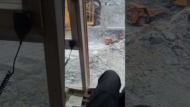 Работа в карьере. #excavator #volvo #белаз #карьер