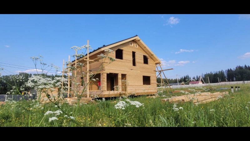 Обзор дома из профилированного бруса камерной сушки 150х200 под усадку
