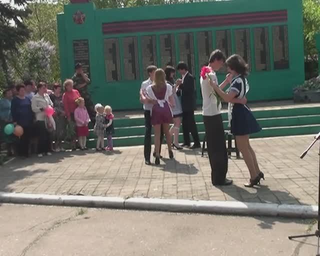 2010.05.09-День победы пос. Александровка 2 Мы не дети войны - миниатюра - (выпускной 1941 года)