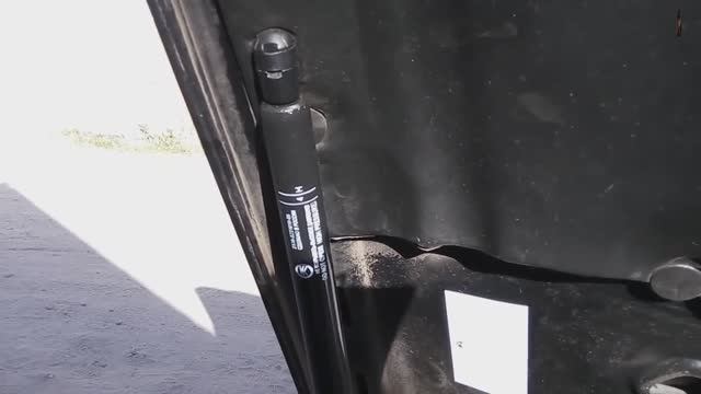 Пневмоупоры капота для ШевролеНивы