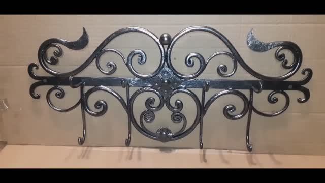 Кованая вешалка ручной работы