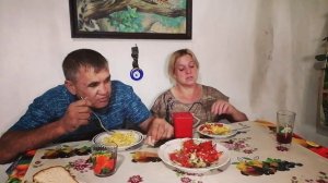 МУКБАНГ / Заедаем картошку помидорами