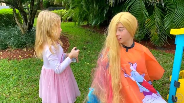 Nastya and Stacy dye their hair - смотреть видео онлайн от «Истории и ...