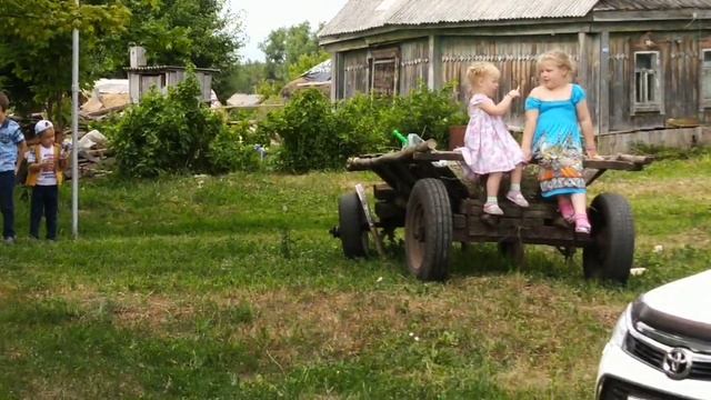 Старые Пичуры Троица 2019 VID 20190616 130417.mp4