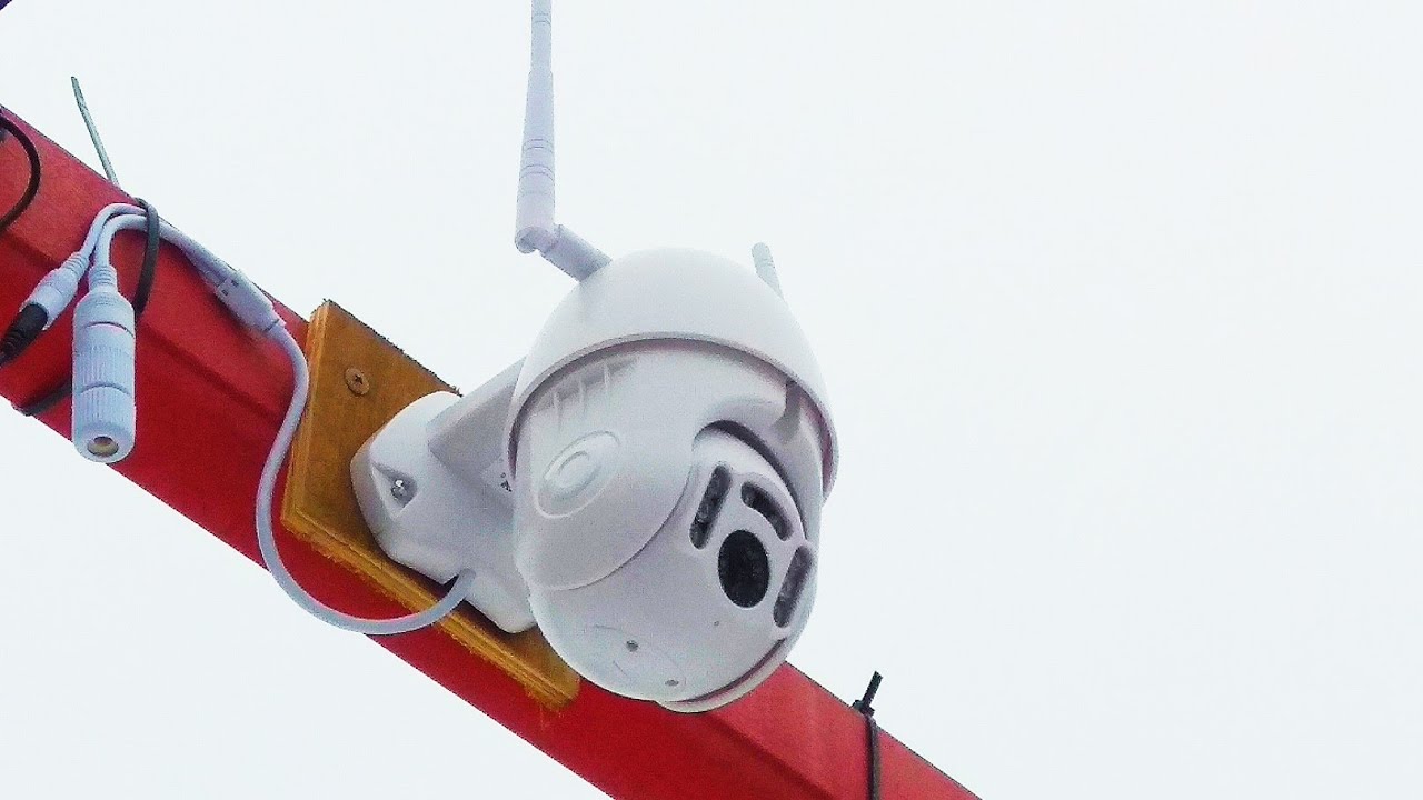 WiFi поворотная камера видеонаблюдения / WiFi PTZ Surveillance Camera