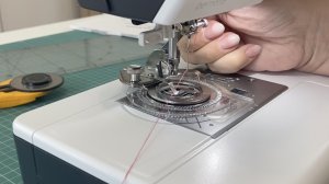 Лапка, похожая на пилу, — показываю круговую лапку для машинной вышивки