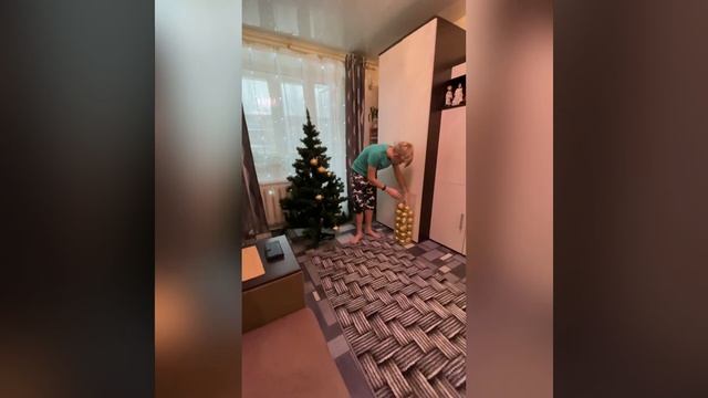 Подготовка к Новому году, братья Ивановы.mp4