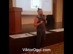 Презентация Виброакустического массажа поющими чашами на ТопСпаФест 2019 Виктор Огуй