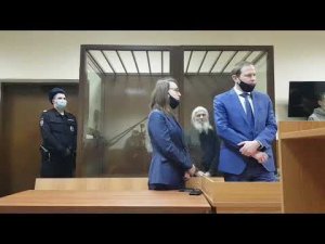 Судья зачитывает приговор схиигумену Сергию