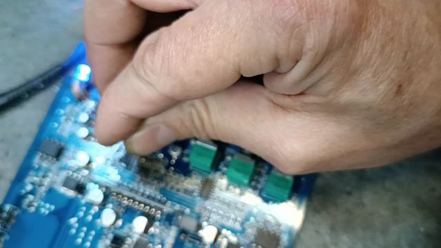 Machete M1500D - ремонт усилителя в Воронеже.
@Voron_Sound.
+79805424292.