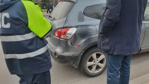 Попал в тройное ДТП на Троллейбусе - Кто Виноват?.avi