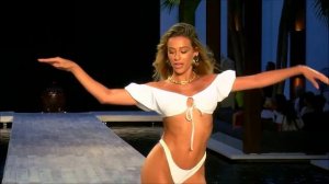 VDM The Label Swimwear Fashion Show Swim Week Miami Beach 2019 (26)