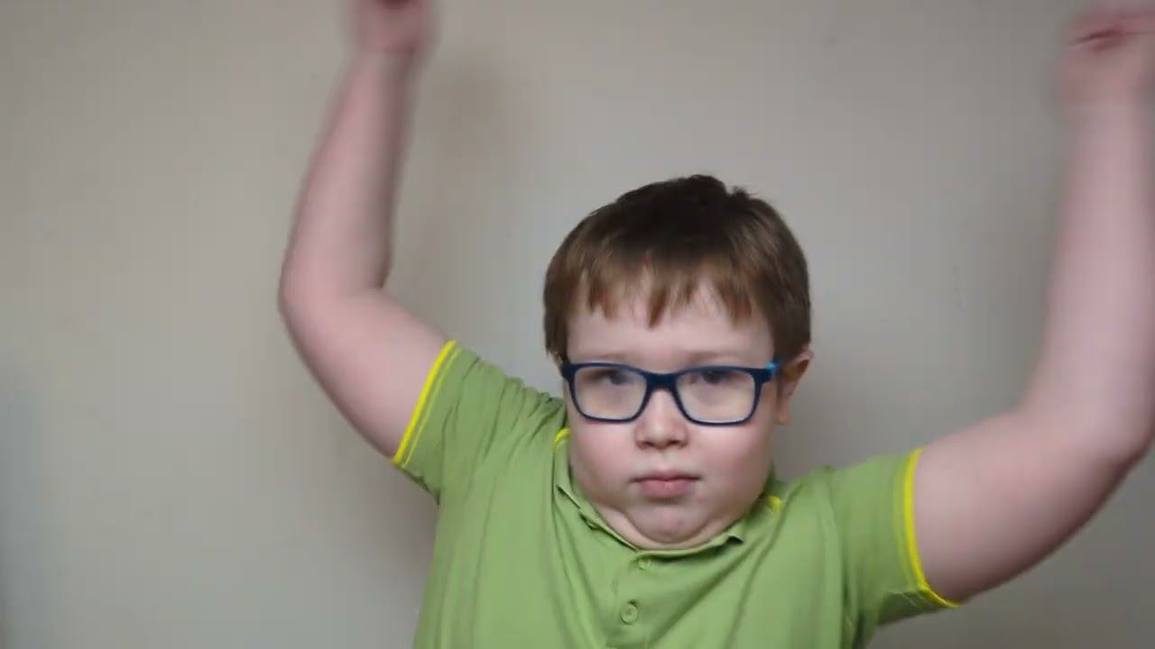 Кирилл Соломенников в очках