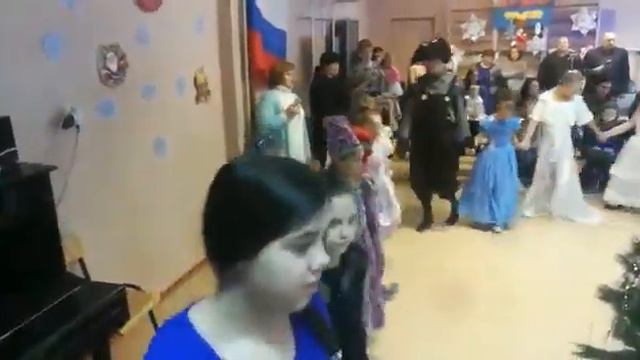 МЭЦ проводит утренник в пос. им. Крупской декабрь 2018