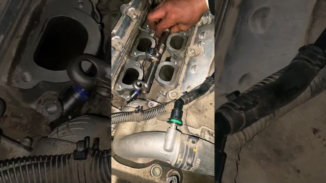 Как снять форсунки  шевроле каптива 3.0 #андижон #узбекистан  #chevrolet #моторист #мило #красавица