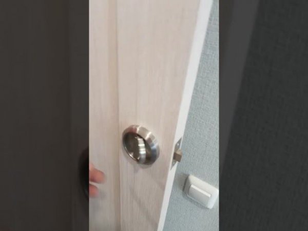 Нестандартный вариант дверной ручки. Видео больше для себя, чтобы не потерять.