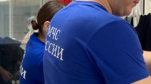 Сотрудники МЧС сдали кровь.