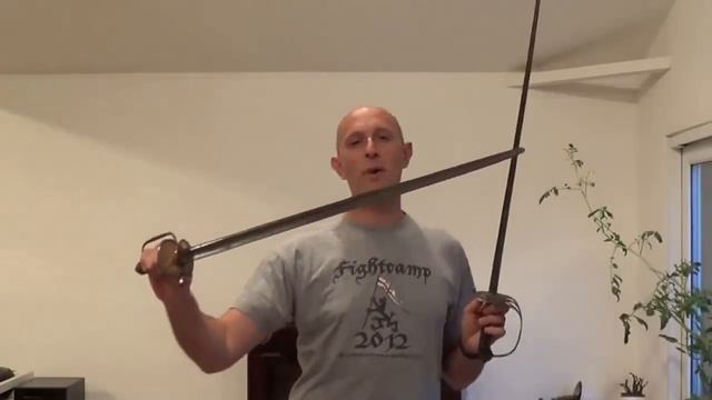 Шпага и рапира. Есть ли разница