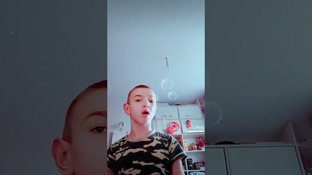 Like_7157291607069316956.mp4