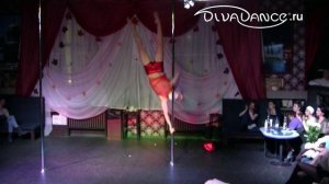 Funny Santa Claus artistic pole-dance - мужской pole-dance