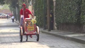 Mexico City. Hurdy-gurdy Coca-cola.mp4