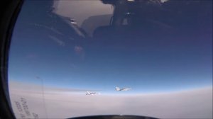 КАК F 15 ПЕРЕХВАТЫВАЛ НАШИ СУ 30СМ! ВИДЕО США!