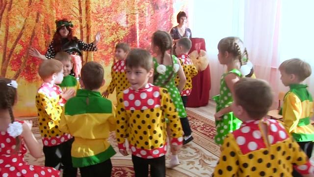 Праздник осени в детском саду.