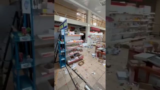 Украина грабит магазины в Судже