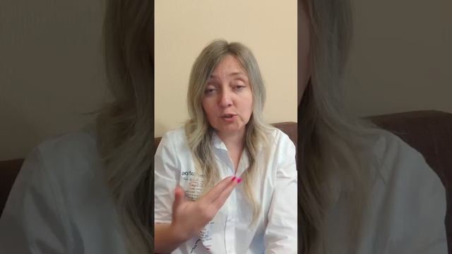 Если мужчина оскорбляет при посторонних.mp4