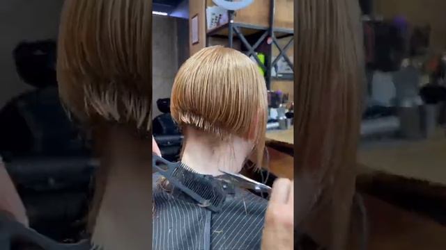 Немного позитива в нашу ленту ? Стрижка Пикси от Ивана Блудой ✂️