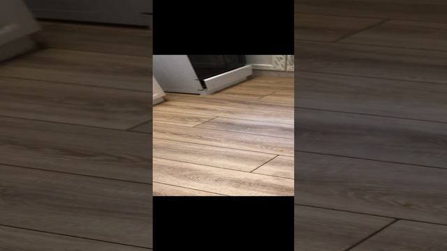 Чистый и аккуратный монтаж натяжного потолка