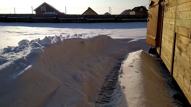 2018.02.11 Уборка снега на даче (Максим, Вова).