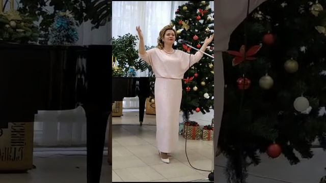 "Любовь пришла" ( муз. Р. Паулса, ст. Р. Рождественского)