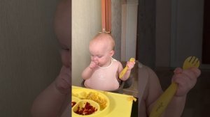 Обед в 9 месяцев. Картошка, куриные котлеты и свекла