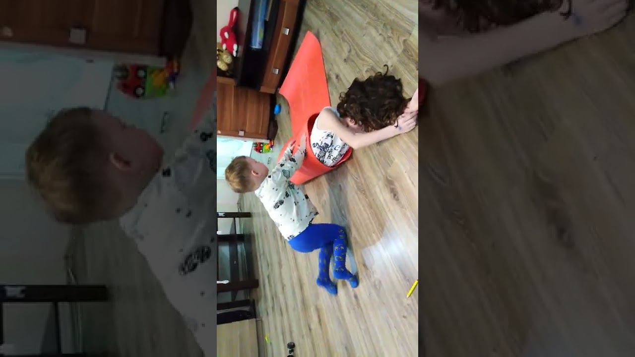 Дети играютМои золотые малыши