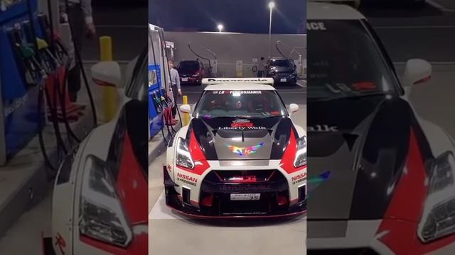 Nissan gtr 35